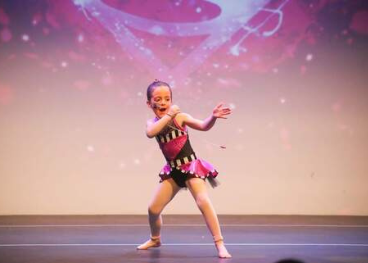 Liv doesn’t allow her tube to define her - Source Mama